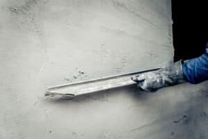 Traço para reboco: o que é, tipos e para que serve?